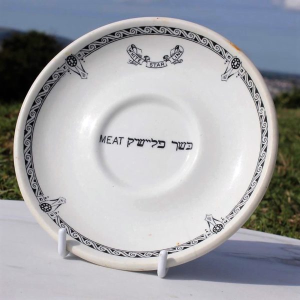 Des milliardaires aux émigrants : les passagers juifs du Titanic